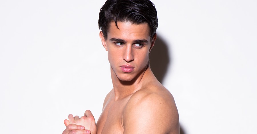 Hunksinswimsuits: Name of this N2n model turned actor?