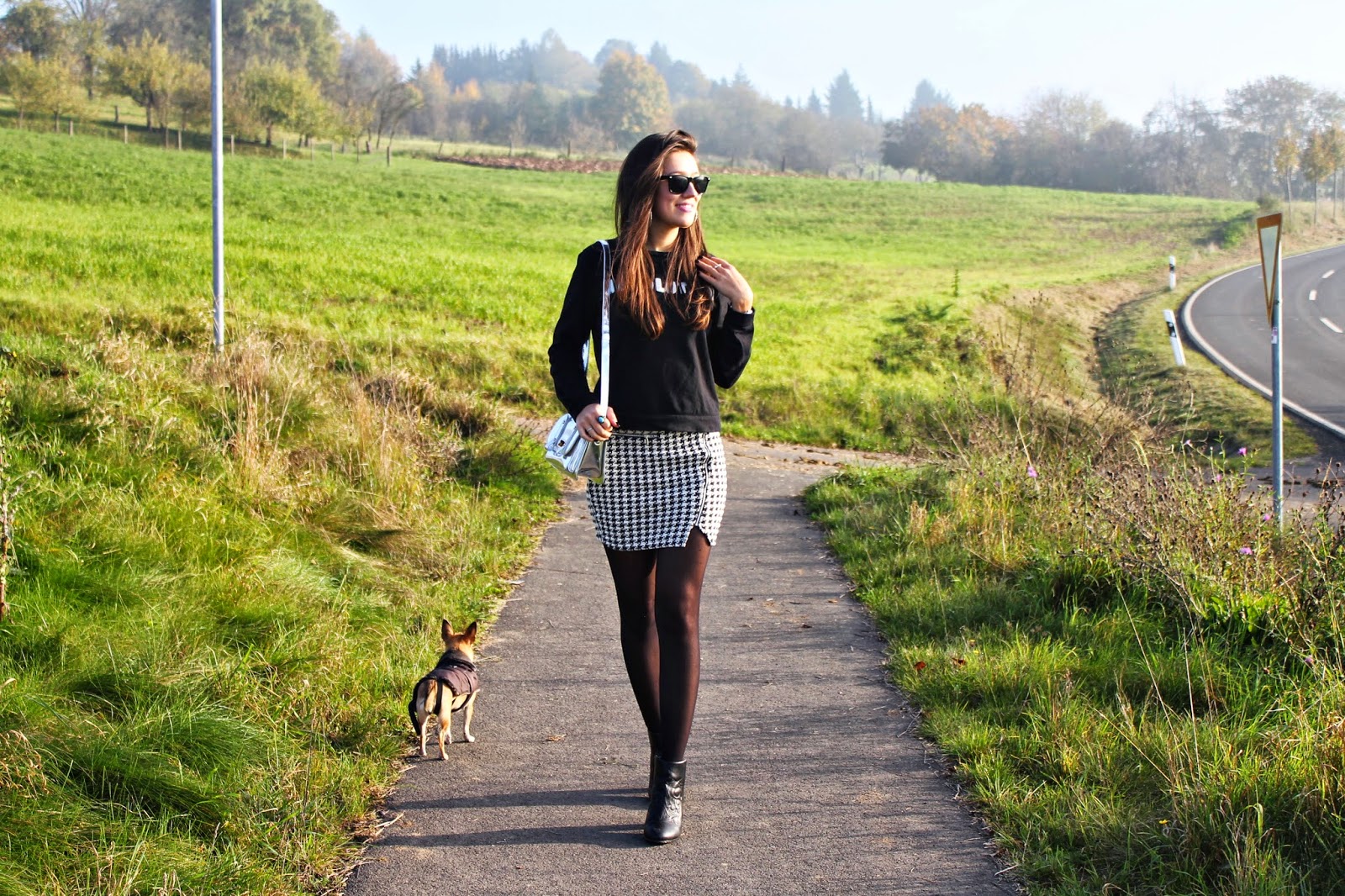 Holde Maid: Absolutely, Houndstooth & Älter Werden