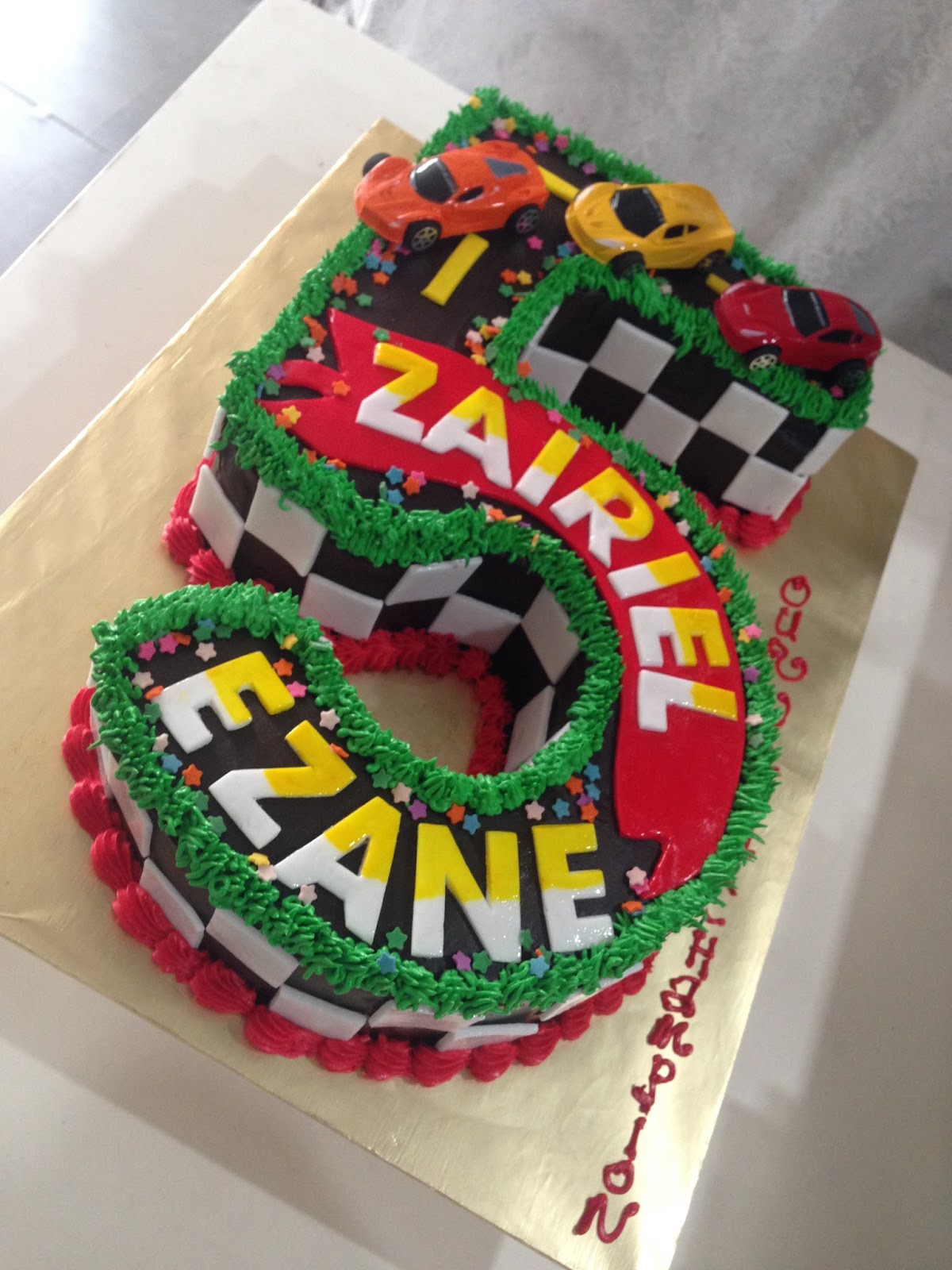 ninie cakes house: Cars cake design, number 5 cake