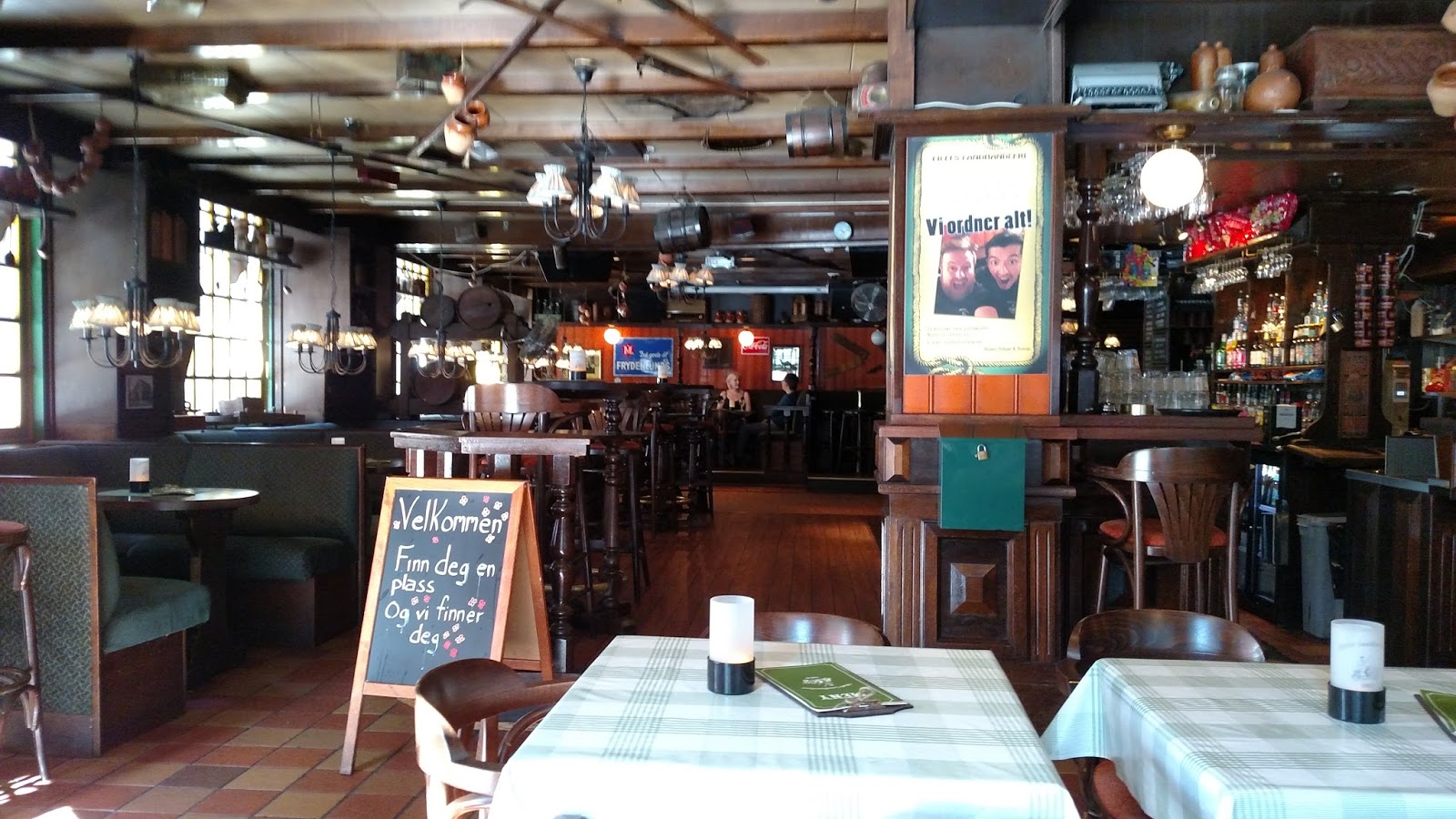 PIG OUT SPOTS: Eilefs Landhandleri (Oslo, Norway)