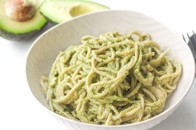 CREAMY AVOCADO BASIL PESTO SPAGHETTI | FOOD AND DRINK