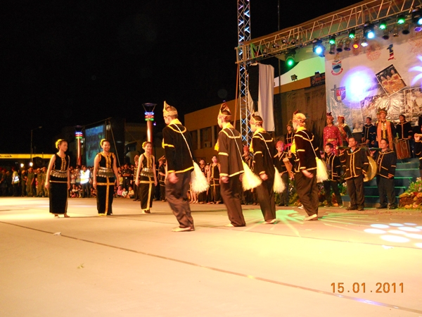 sUKu kAUm di nEGeRi sABAh: KADAZAN-DUSUN