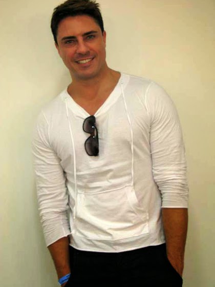 Bafon Gay: Marcelo Augusto se Monta de Cher na TV