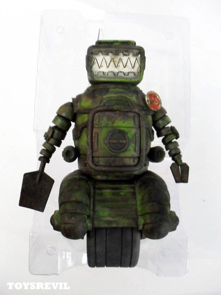 Toy-Review: A.B.C. Warriors' Ro-Jaws by 3A Toys x 2000 A.D.