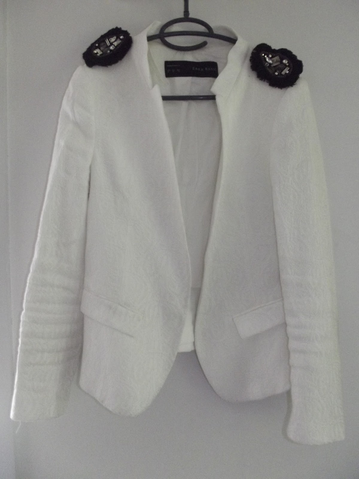 VLuxury: DIY VLuxury: Shoulder pads