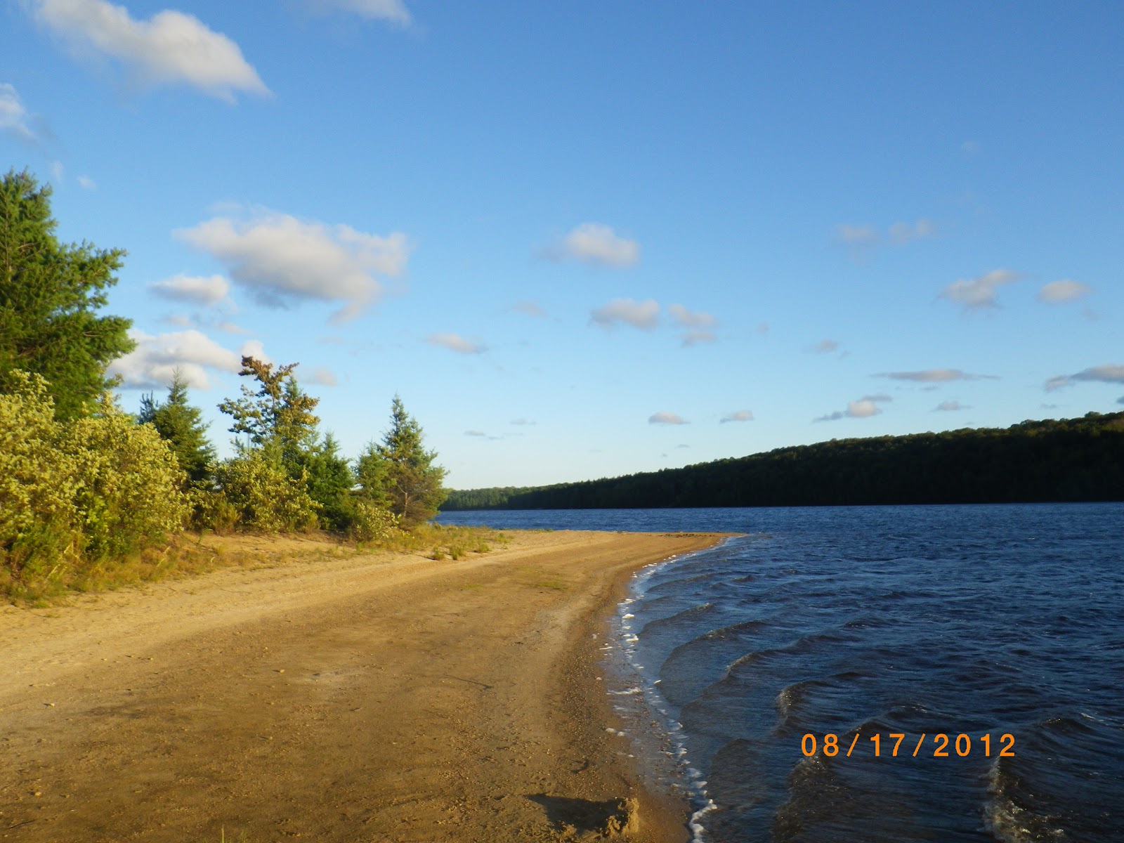 Trails & Paddling Tales: Bottle Lake (Canoe-camping)