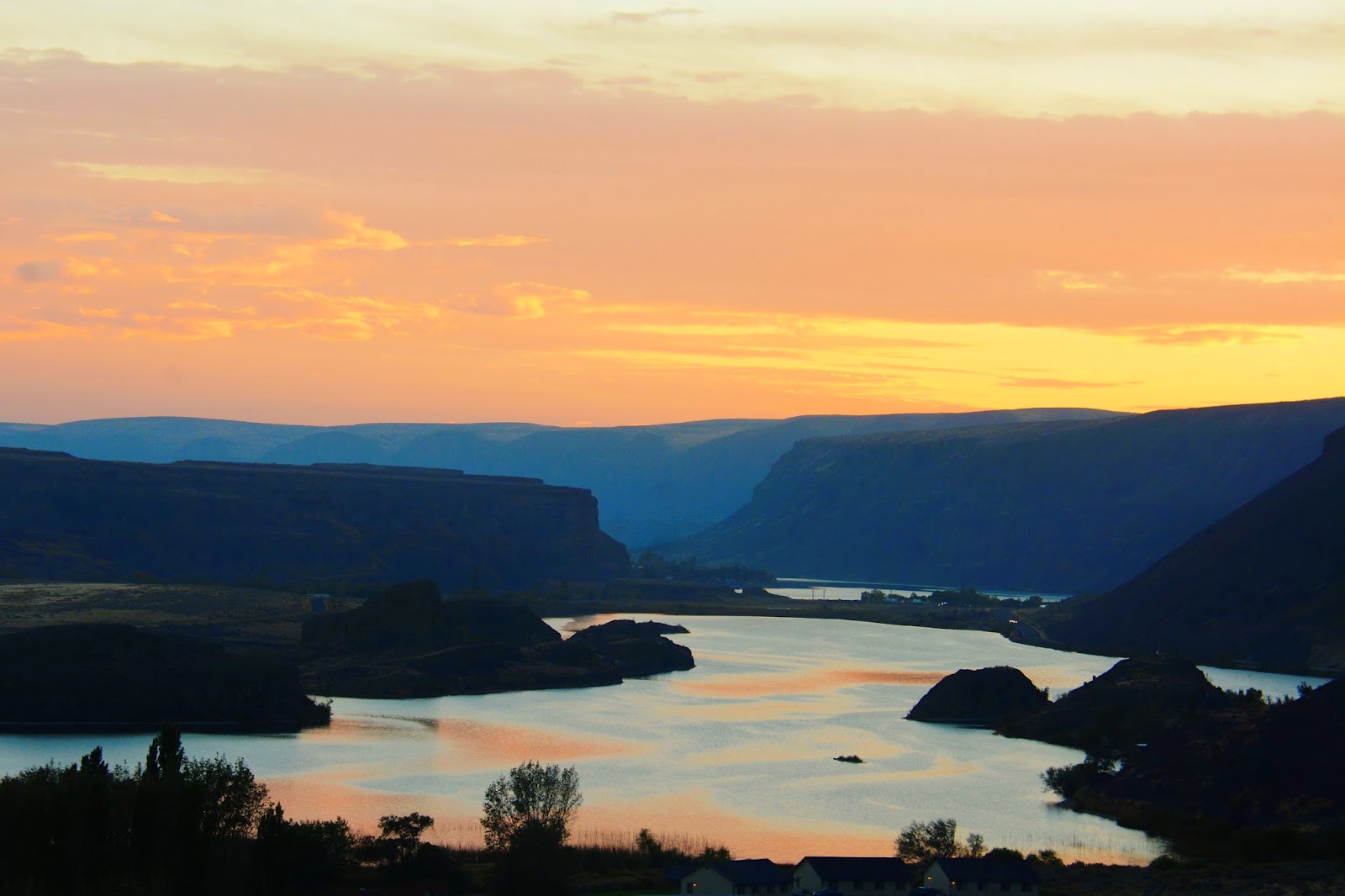 Nomad's Notes from somewhere on the road: The great Glacial Lake ...