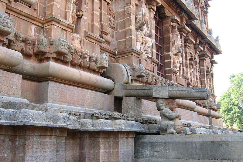 Tamilnadu Tourism: Brihadeeswarar Temple – Sculptures