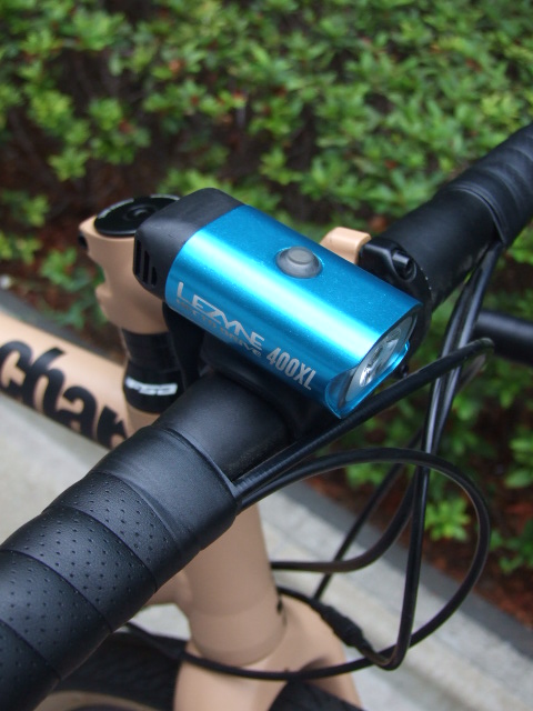 avelo Bicycle shop | アヴェロ バイシクル ショップ 浦和: Charge Bikes PLUG 3 × ...