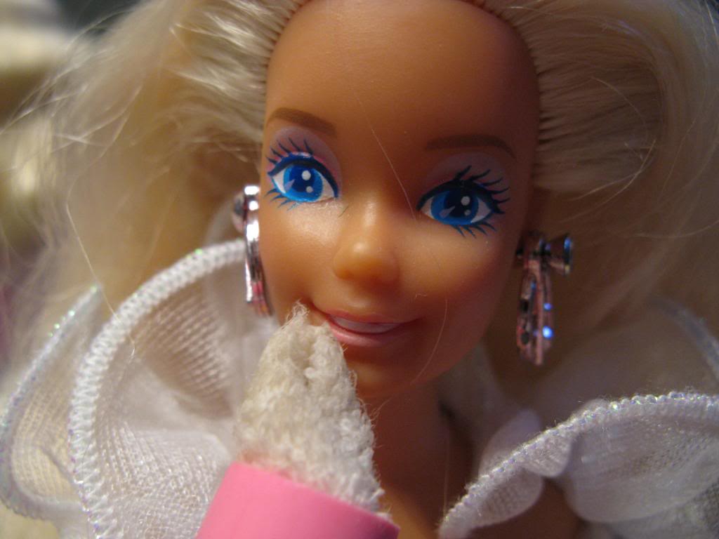 The Barbie Blog: Color Change Fun!