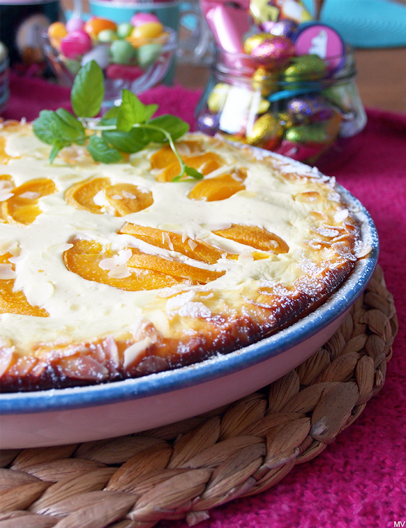 PERSIKKA-RAHKAPIIRAKKA | Kaakao kermavaahdolla