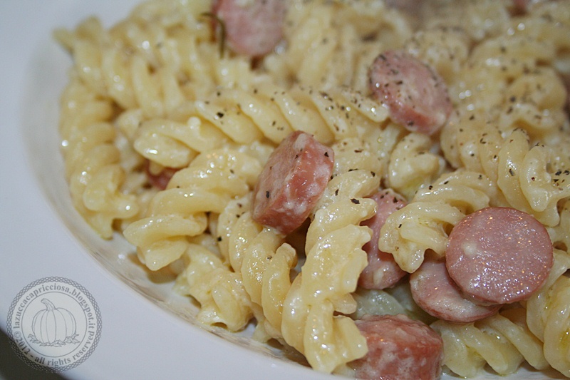 La zucca capricciosa: Fusilli wurstel e caprì
