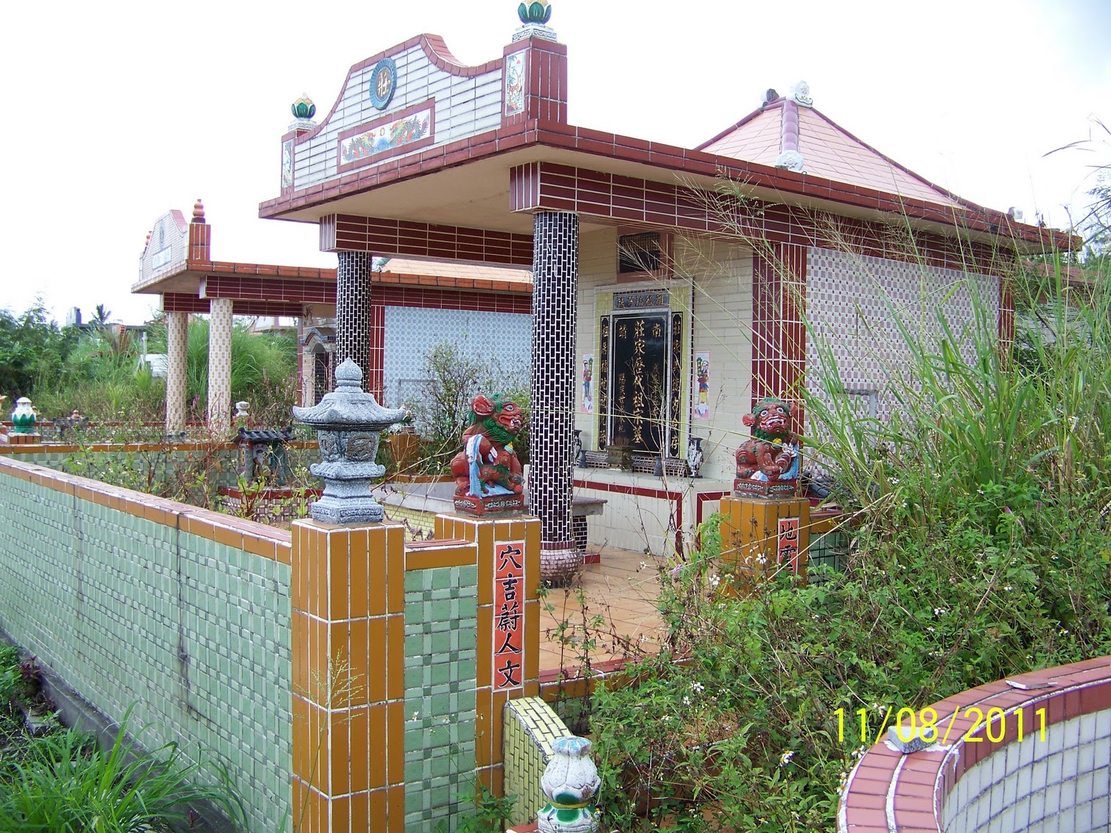 Love Traveling Taiwan: DAY III -- Cemetery Visit and Qixingtan