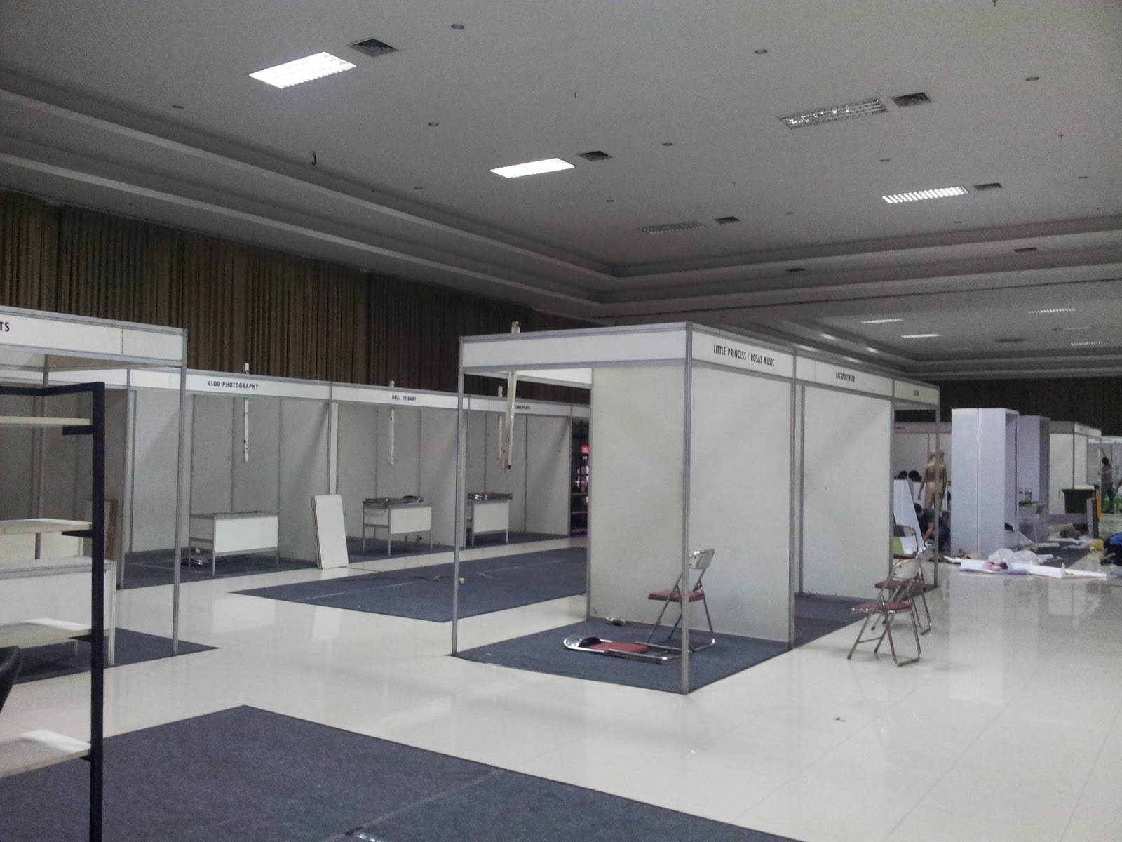 KONTRAKTOR PAMERAN DAN EVENT: SEWA PARTISI PAMERAN