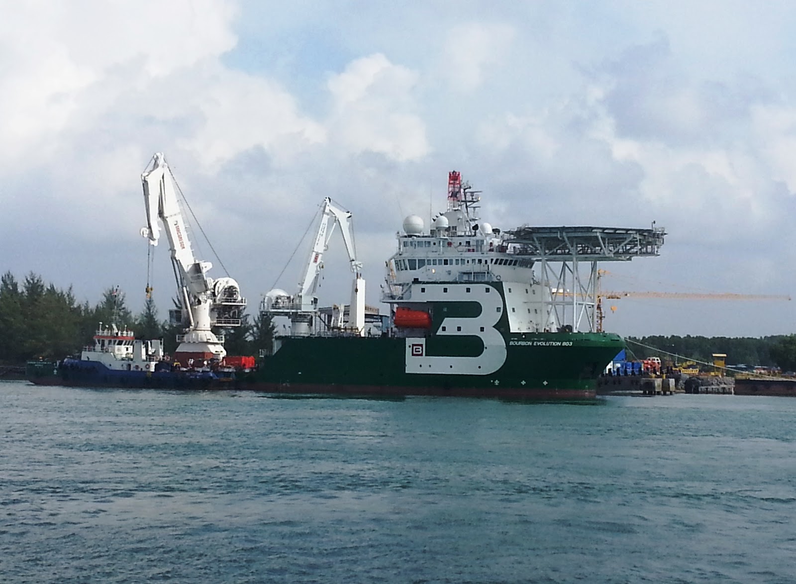 SINGATAC OFFSHORE CENTRE: Arrival of "Bourbon Evolution 803"