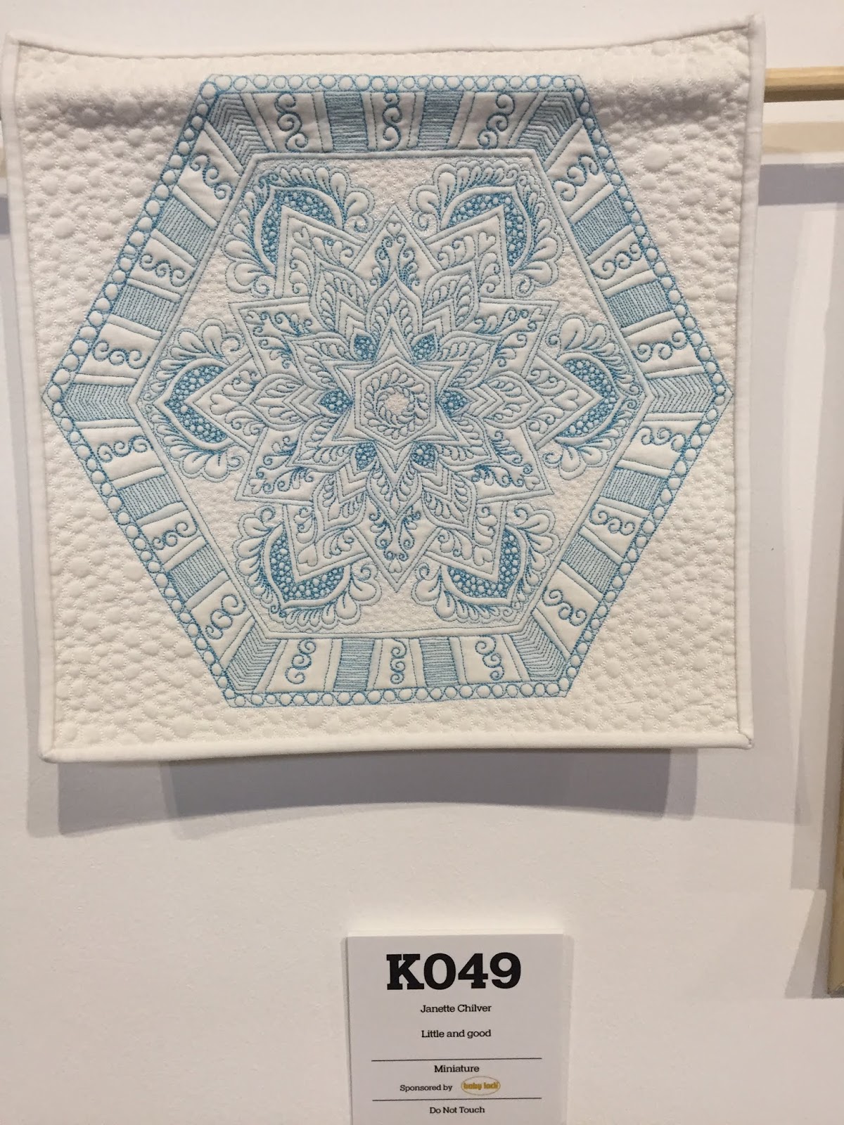 Sew Fun 2 Quilt: Check Out These Miniature Quilts!