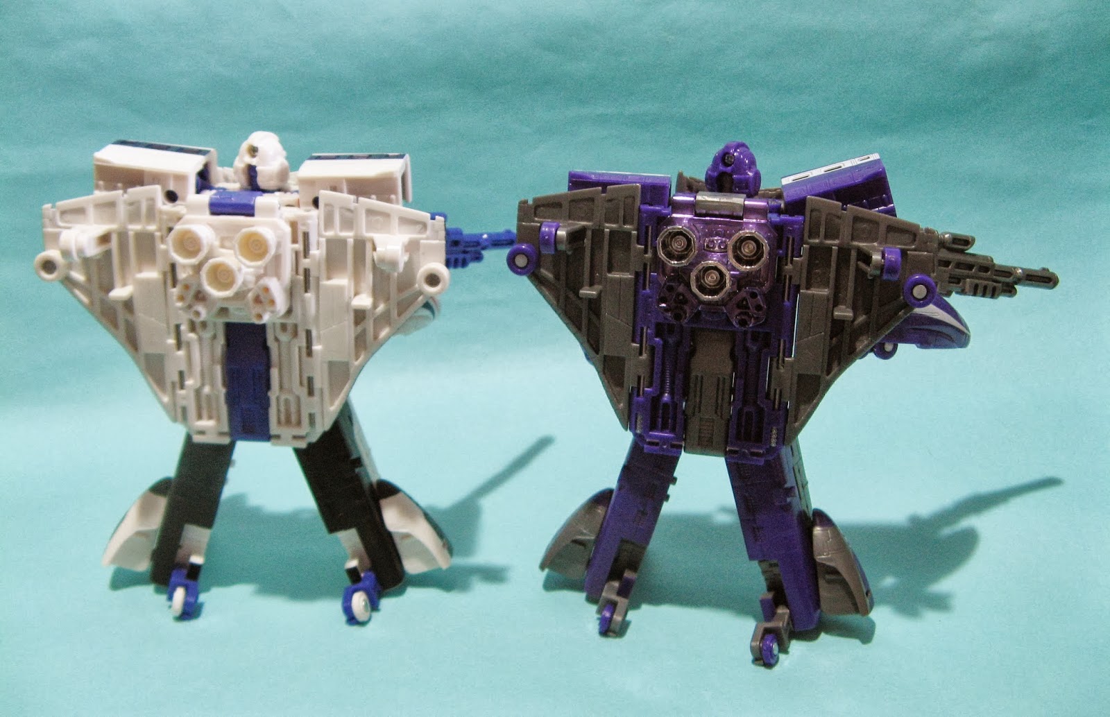 Transformers : HENKEI x Classic Deluxe class ASTROTRAIN變形金剛變形吧x經典系列豪華級智慧魔星