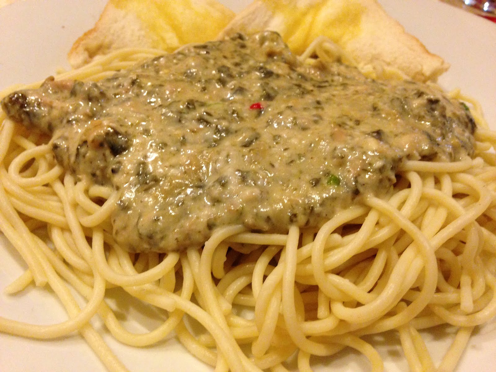 My Exciting Travels: Laing Pasta of Small Talk Cafe, Legazpi City.