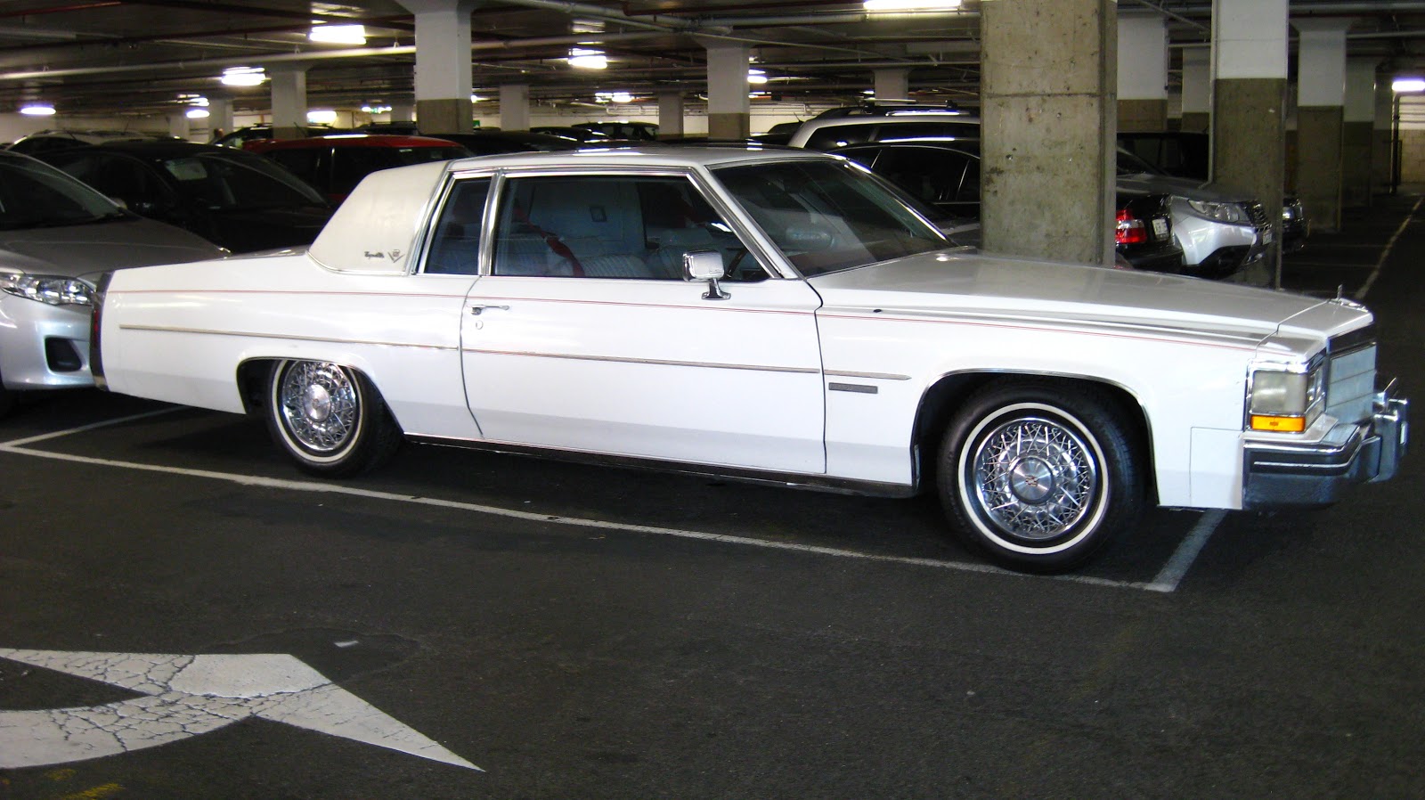 Aussie Old Parked Cars: 1983 Cadillac Coupe deVille HT 4100