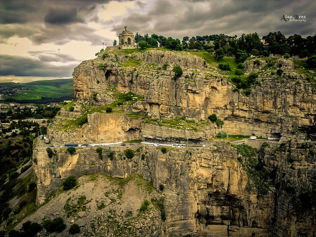 Όμορφος κόσμος, μαγικός: Κωνσταντίνη-η πόλη των γεφυρών