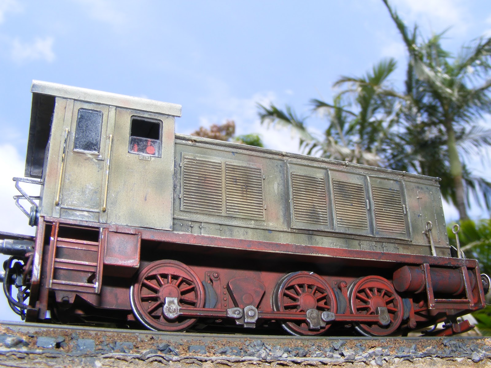 braillebuilder: Hobbyboss kit 82913 German WR360 C12 Locomotive