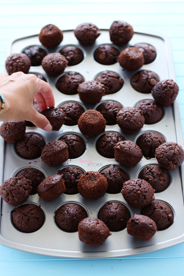 EV YAPIMI MİNİ TOP KEK - Damy's Kitchen