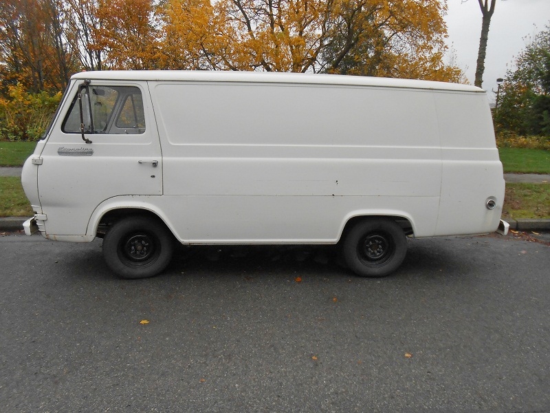 Seattle's Parked Cars: 1966 Ford Econoline SuperVan