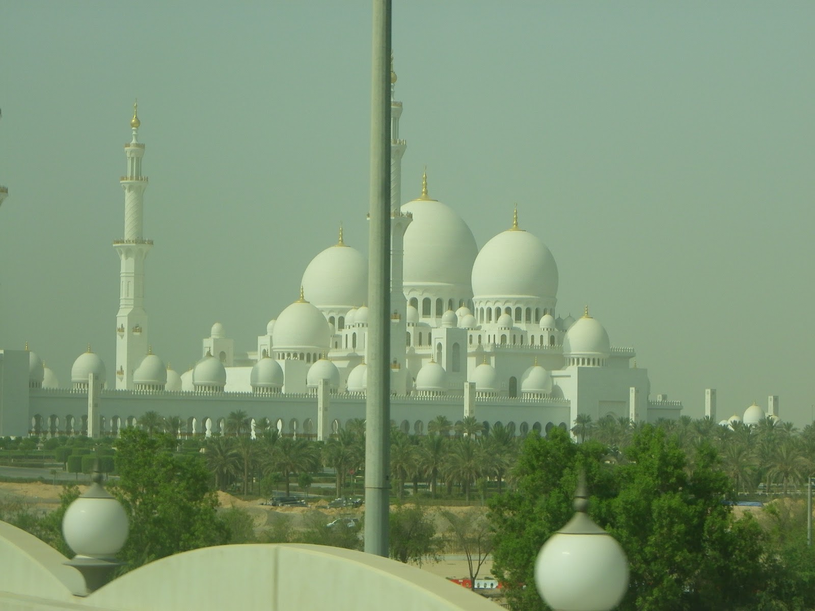 Travels with Gail and Rob: Abba Dabba Abba Dabba Abu Dhabi