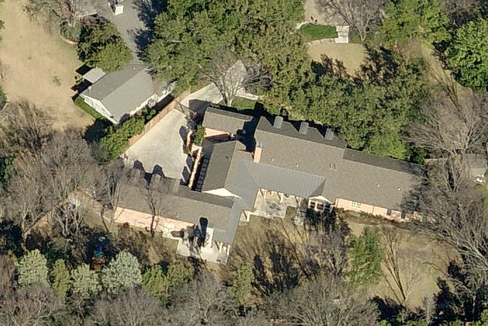 Celebrity Homes: Former President George W. Bush's Preston Hollow House