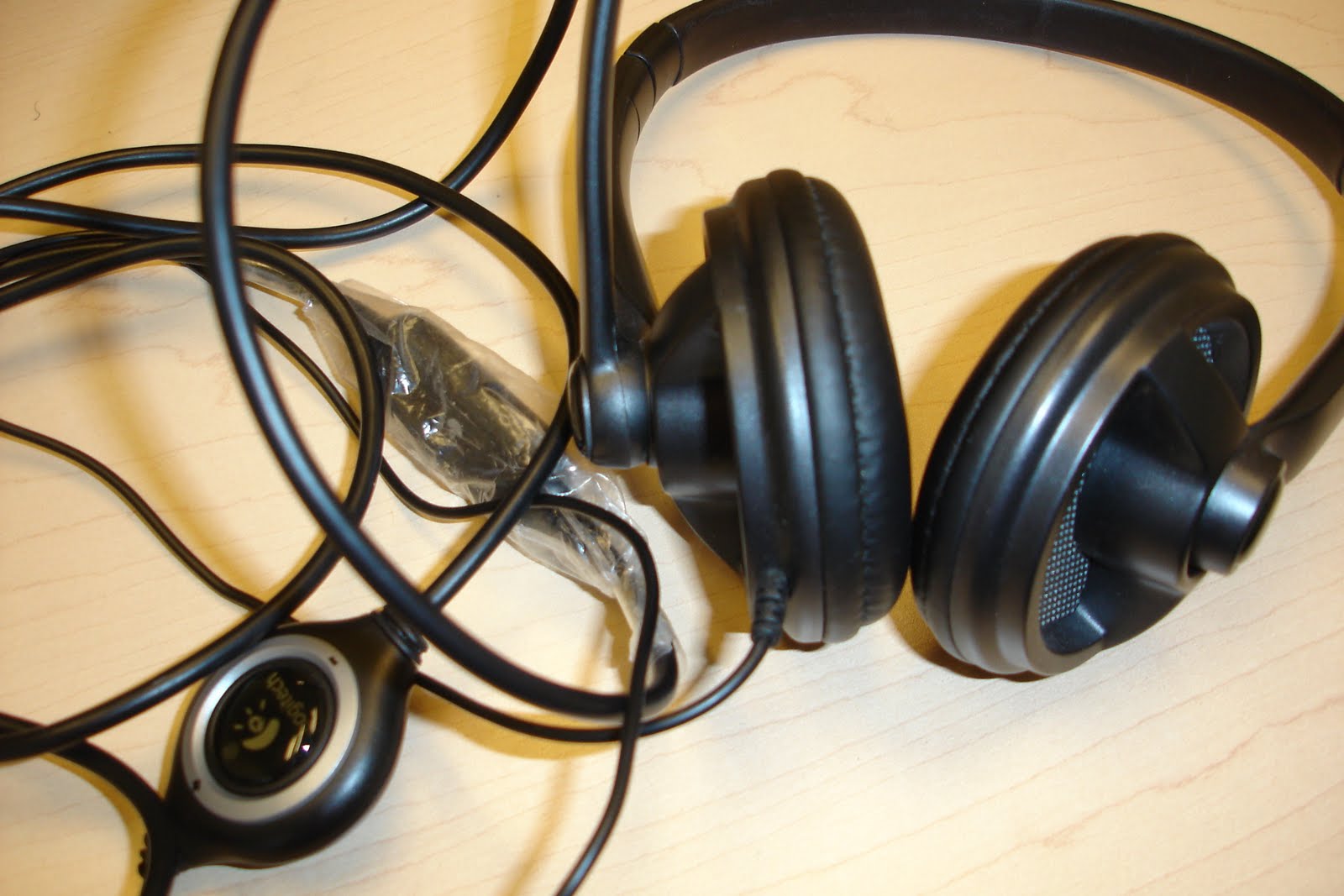 Sell My Stuff: Logitech Premium USB headset