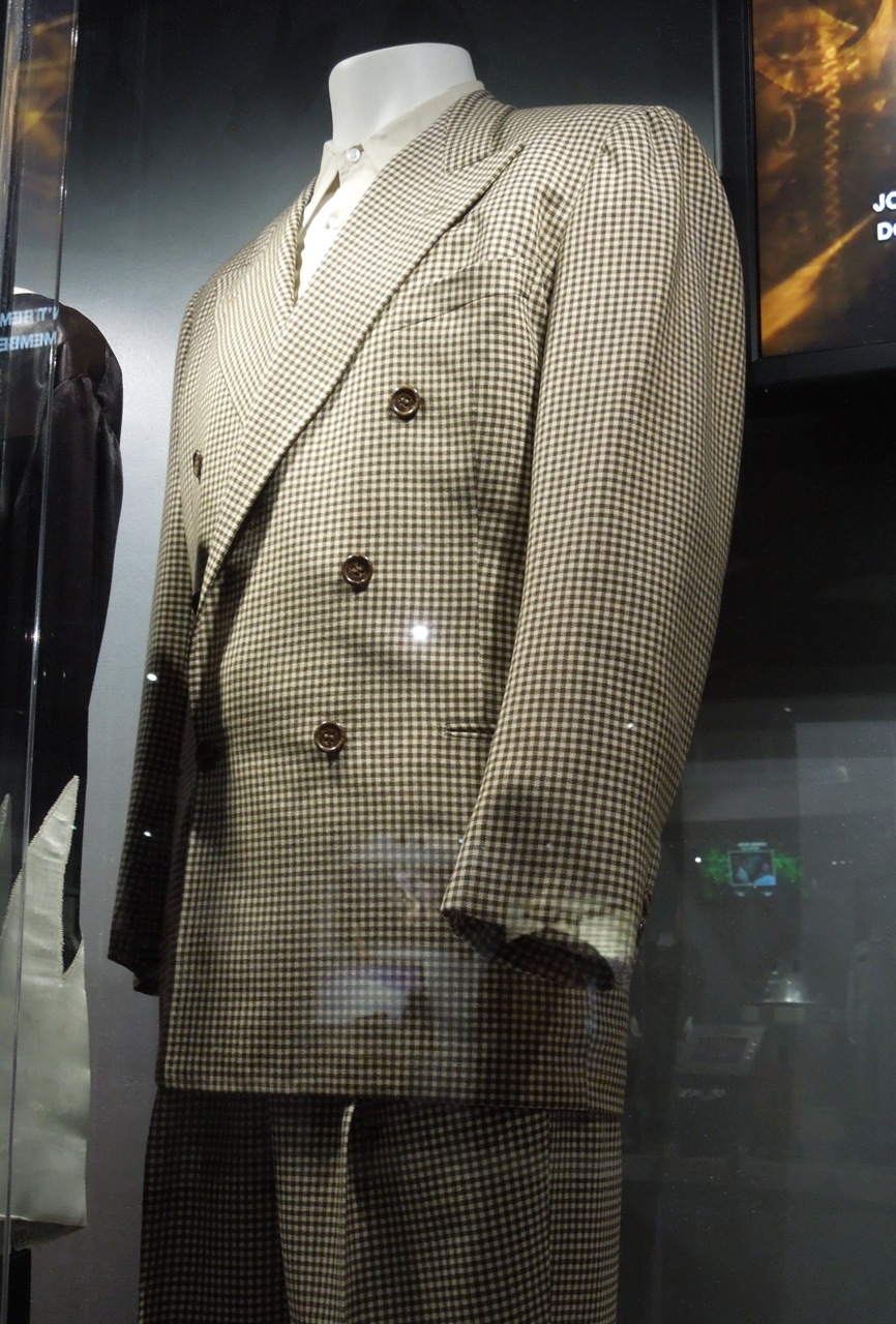 Hollywood Movie Costumes and Props: The latest costumes and props from ...