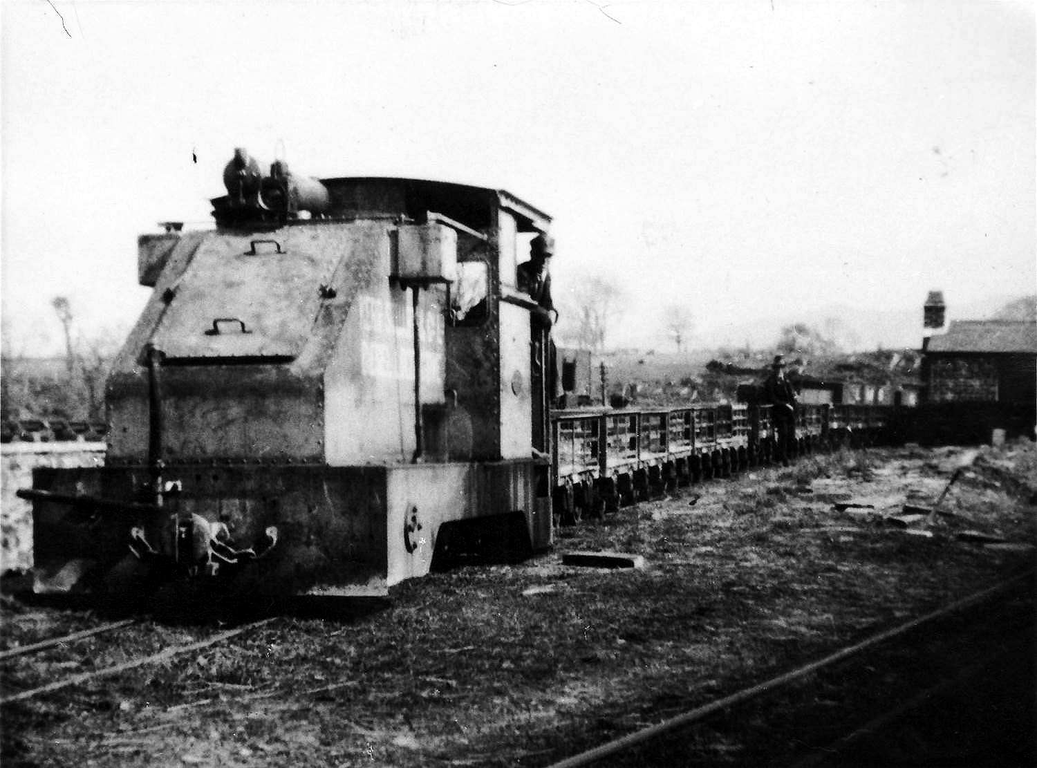 Kerr Stuart 4415: KS 4415 at work on the FR