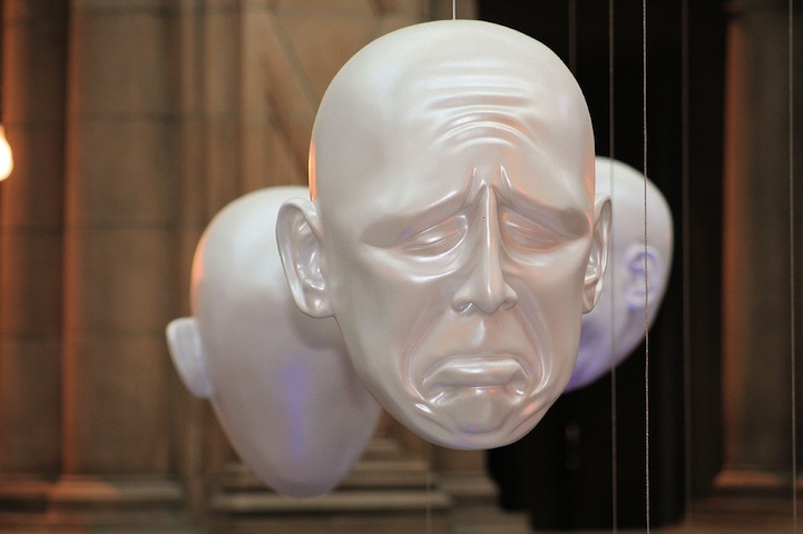 Amazing awesome floating heads