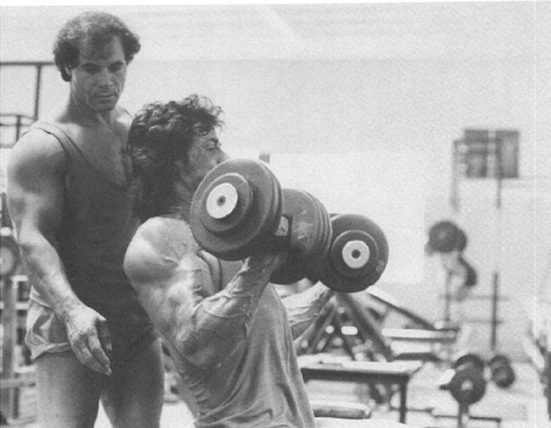 FITNESS&MUSCLE: TREINAMENTO FÍSICO DE JOHN RAMBO