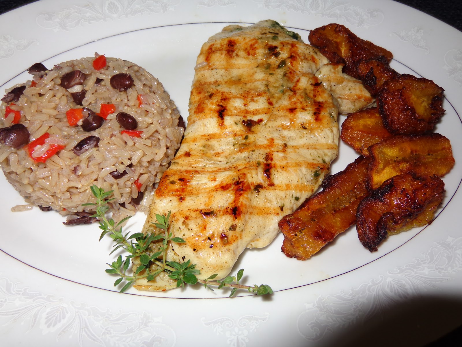 LA COCINA DEL POLLO: PECHUGA DE POLLO GRILLADA CON ARROZ JAZMIN ...