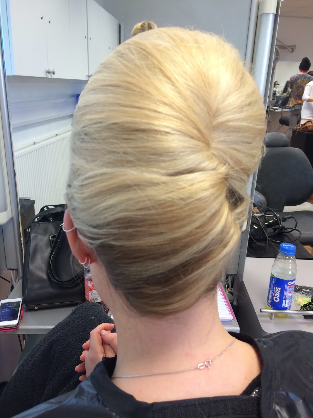 Beauty & The Brand: Hair shape, structured hair up