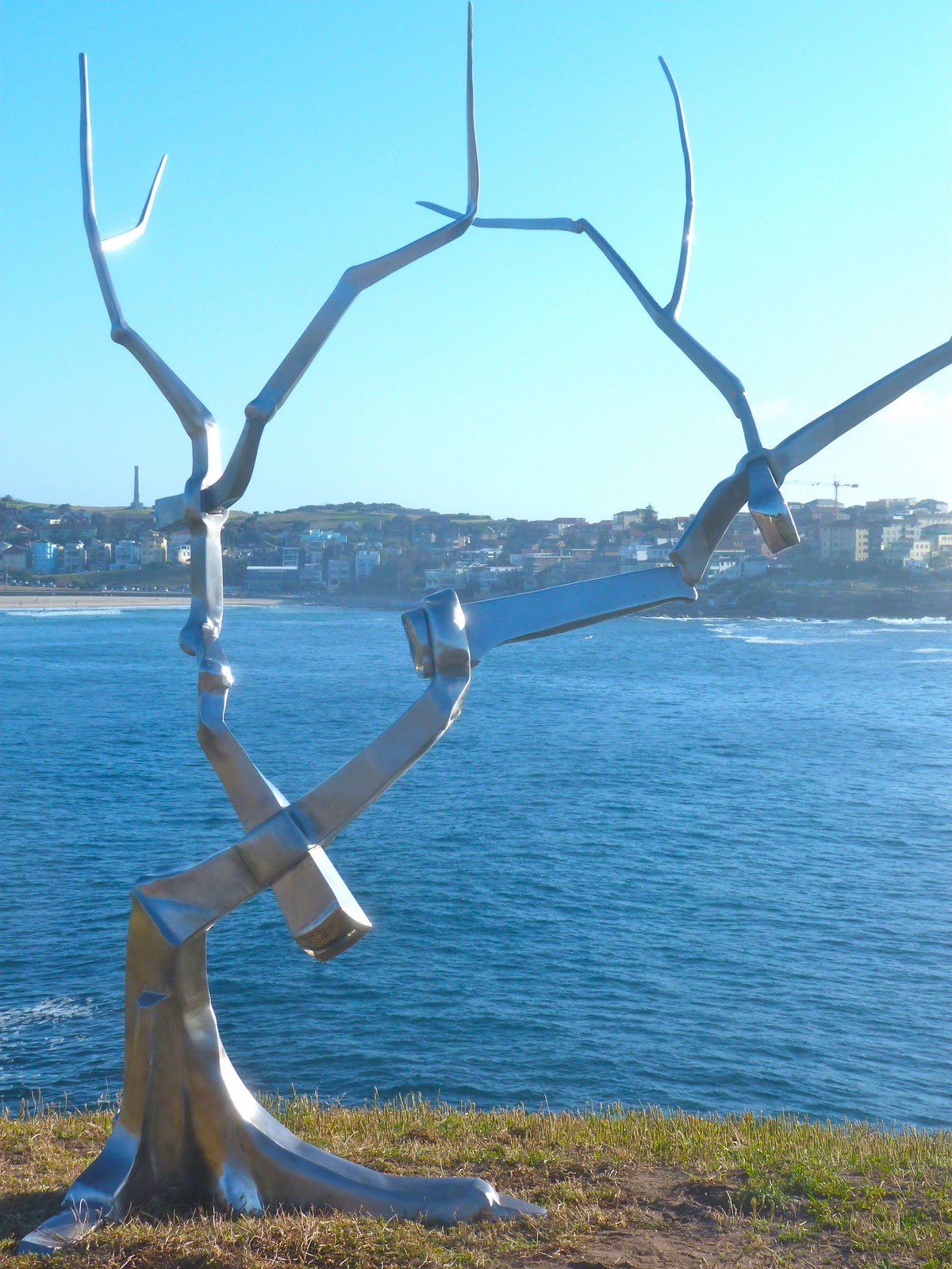 beachcomber: sculpture by the sea