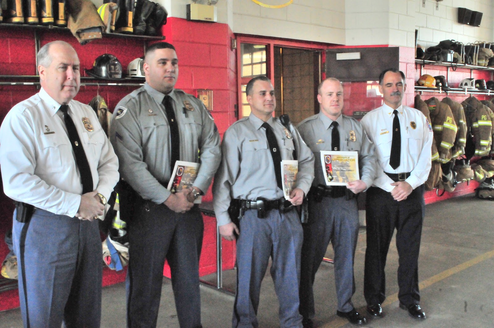 Police Officers Receive Fire Chiefs Award and Commendation