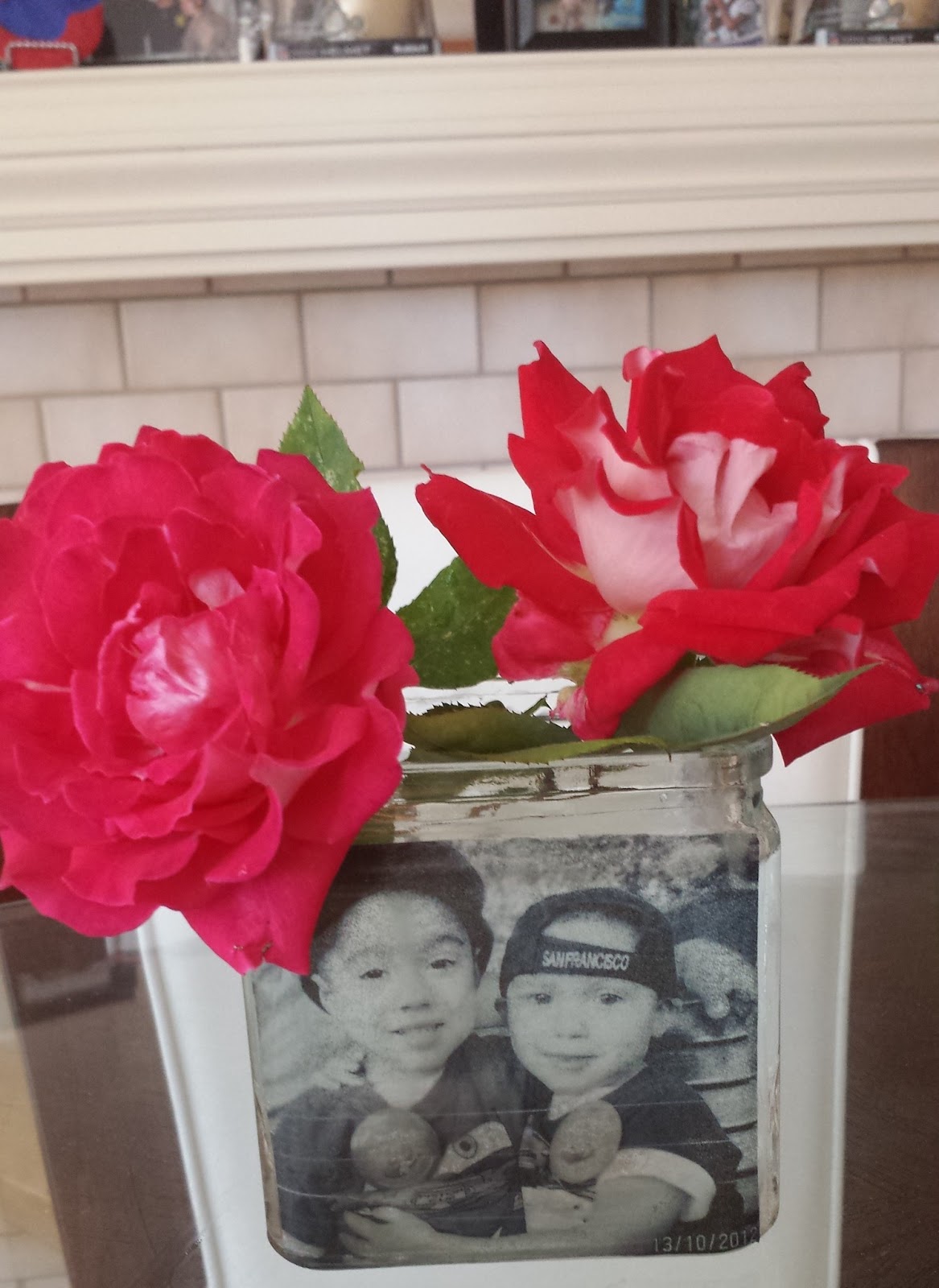 DIY Custom Made Photo Vase DIY Photo Vase diy-custom-made-photo-vase-diy-photo-vase