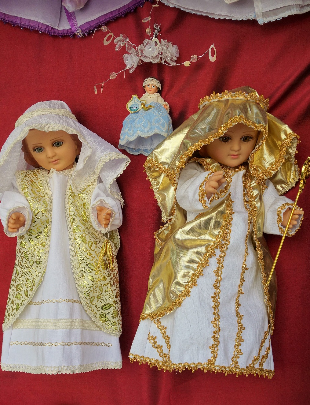 Dressing Baby Jesus - LET'S EXPLORE TRAVELING UNIVERSE