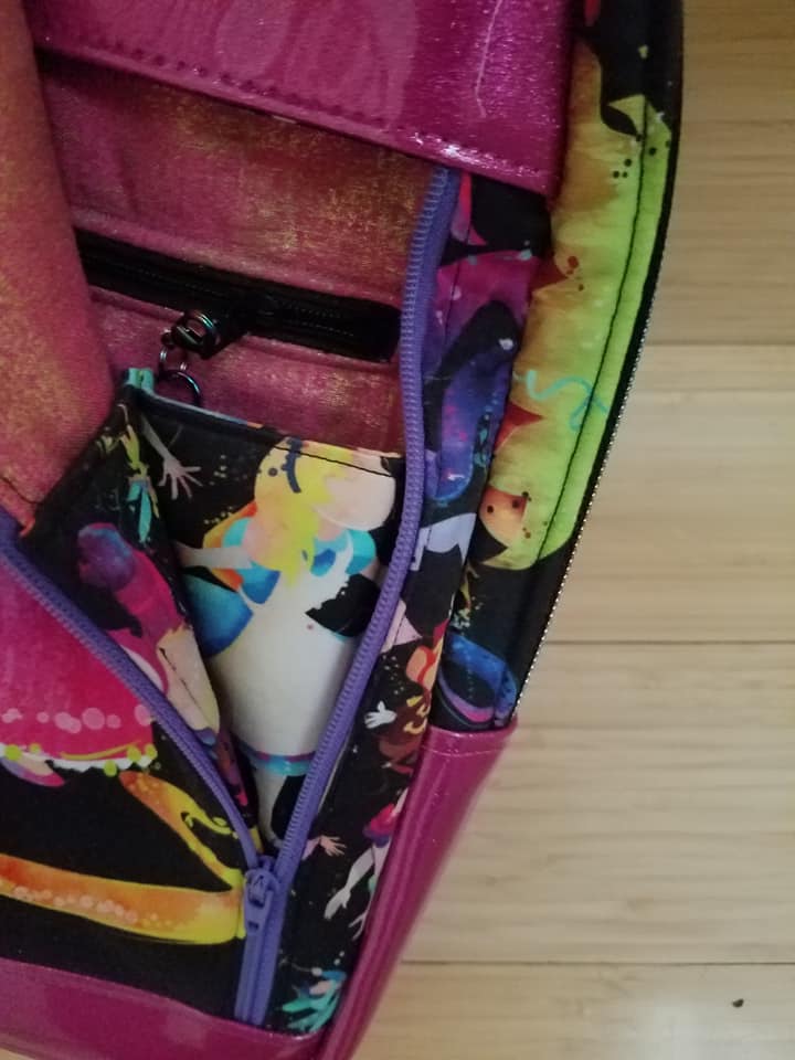 Tiger in a Tornado: Silhouette Speedwell Sling Bag (Blue Calla)