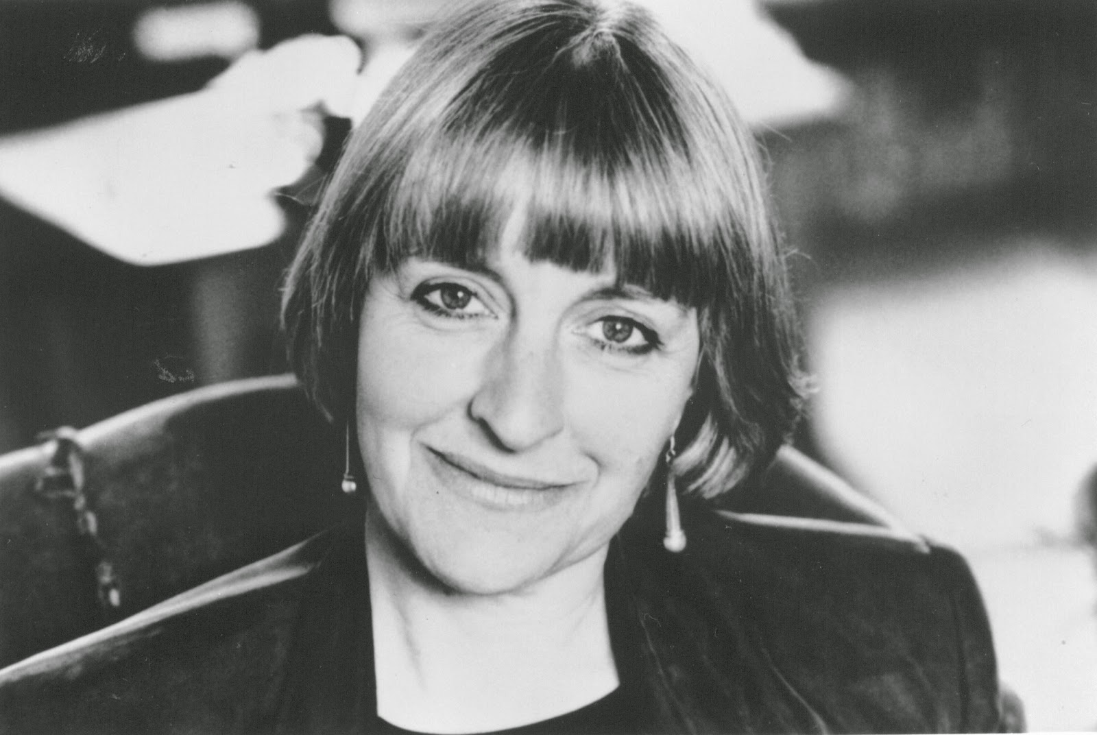 The History Girls: COMING HOME by SUE GEE....reviewed by Adèle Geras