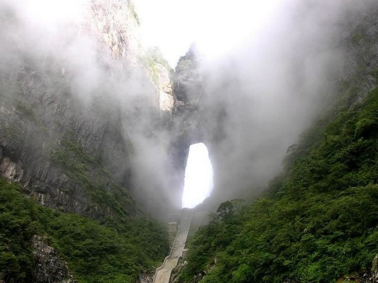Lead to China Tours: Tianmen Mountain