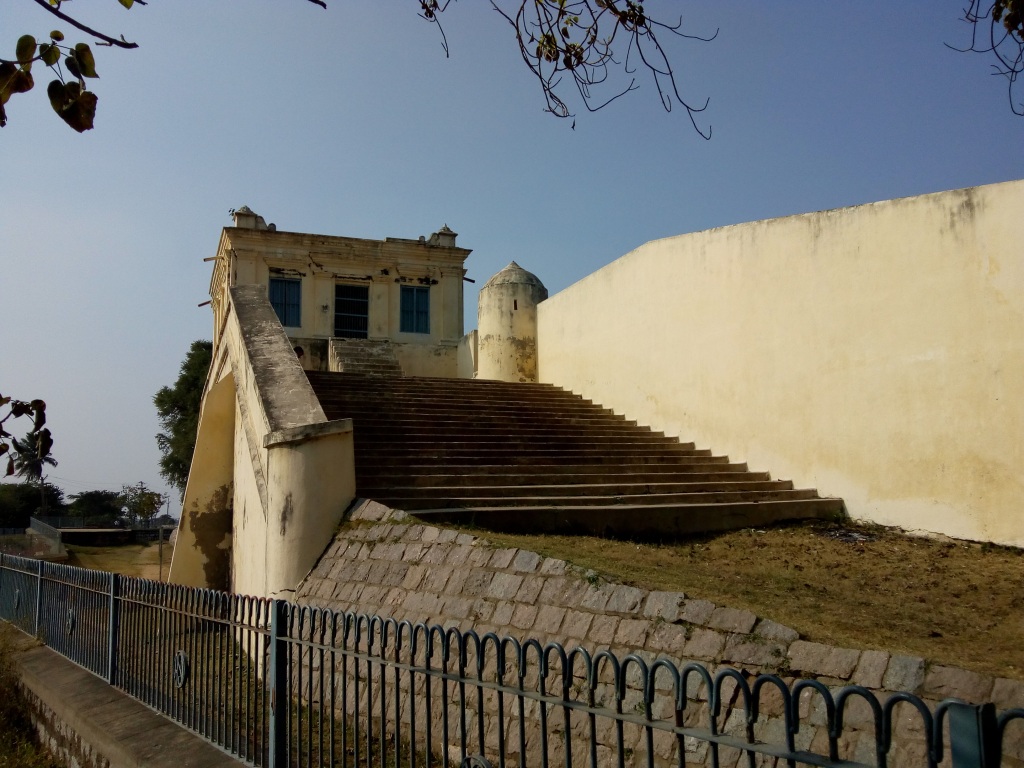 Tamilnadu Tourism: Delhi Gate, Arcot, Vellore