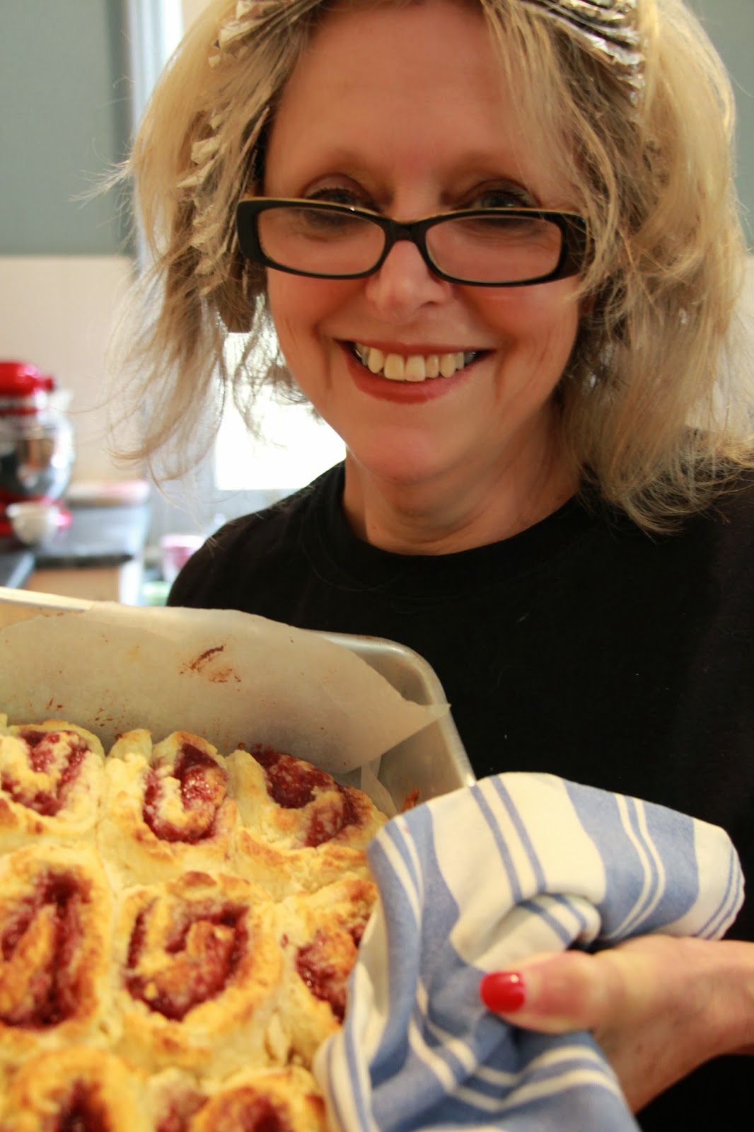 Apricot Tart: Quick and Easy Raspberry Jam Scrolls