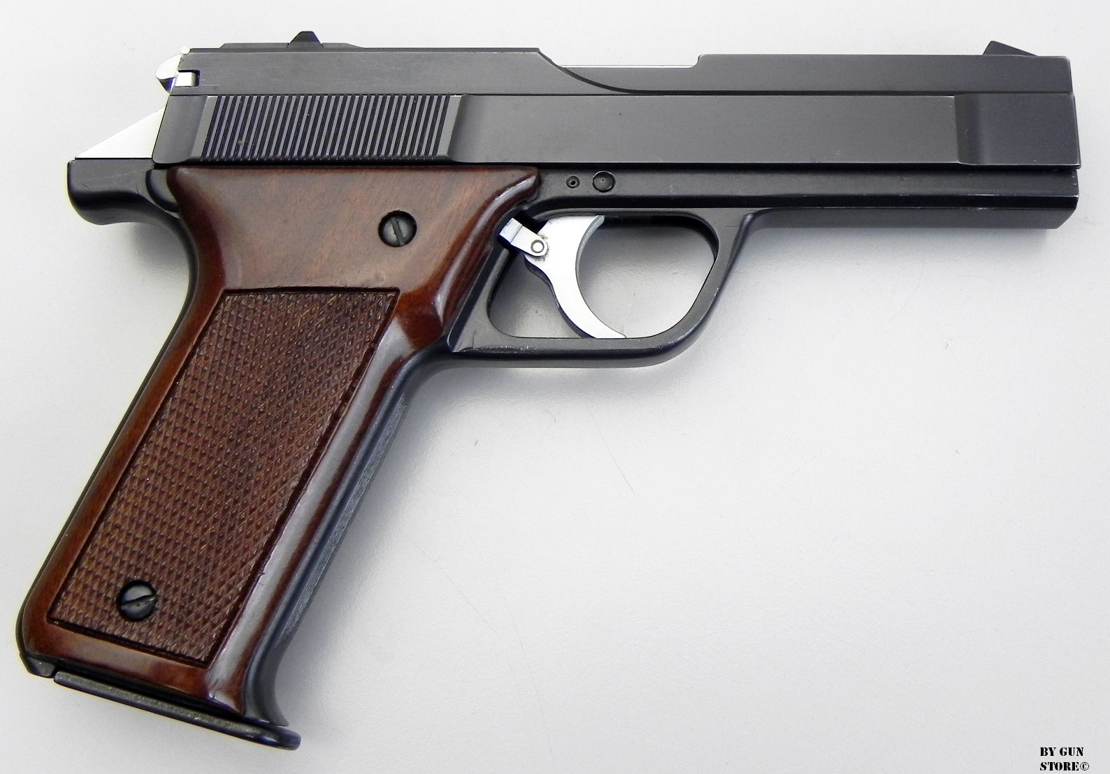 Armi usate web portal: Pistola Benelli mod. B77 cal. 7,65mm Browning