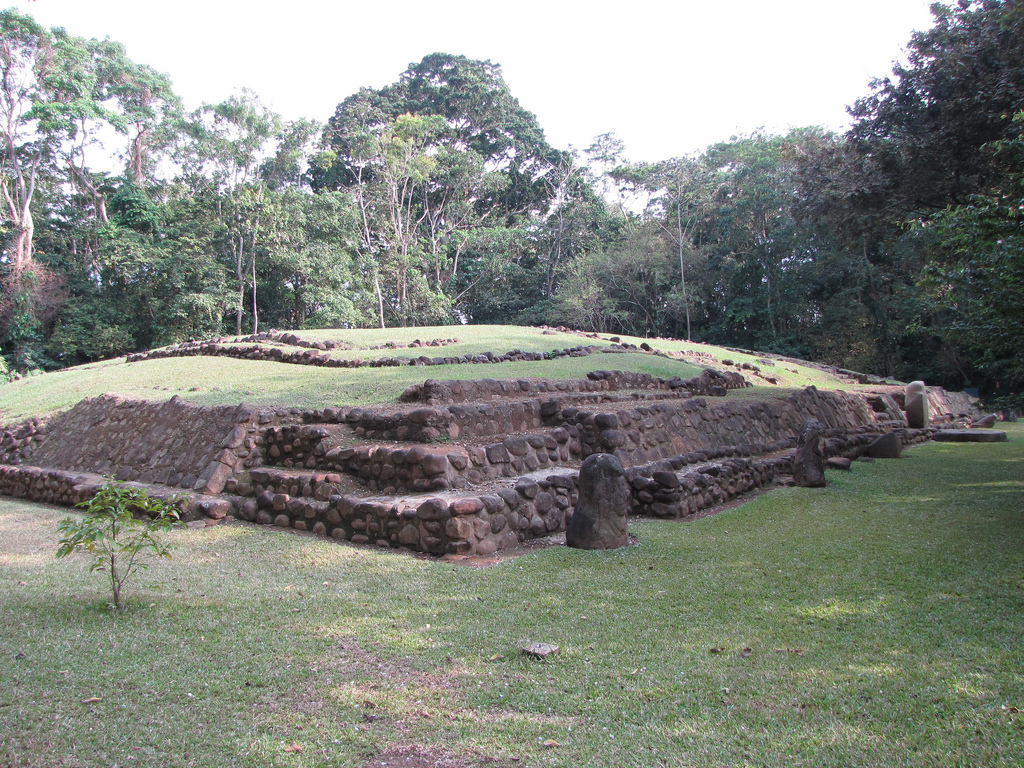 SITIOS ARQUEOLÓGICOS DE PETEN