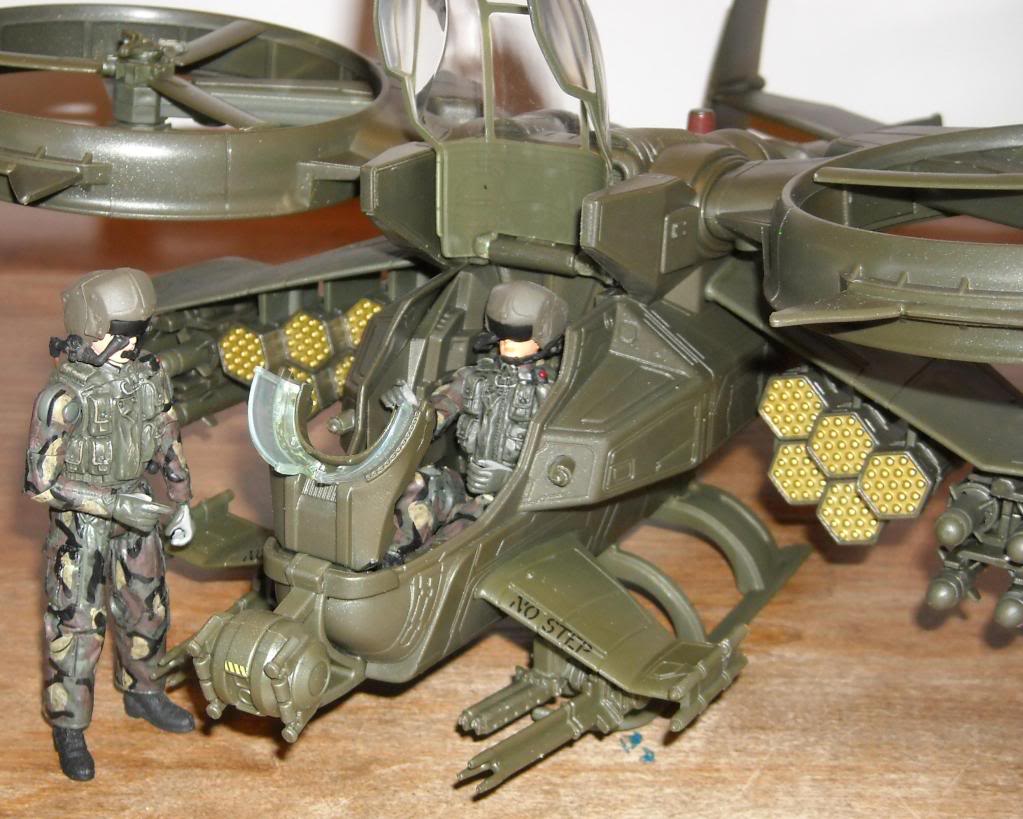 The toys from movie: AVATAR SCORPION RDA GUNSHIP AT-99