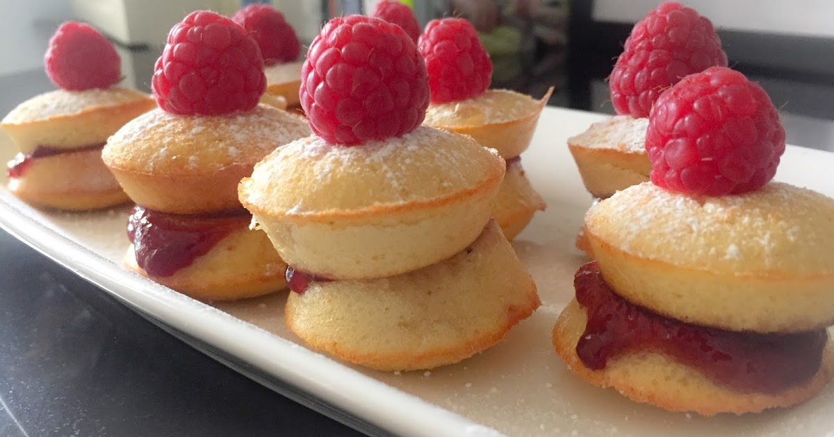 Kat's Diet Kitchen: Coconut Raspberry Mini Sponges