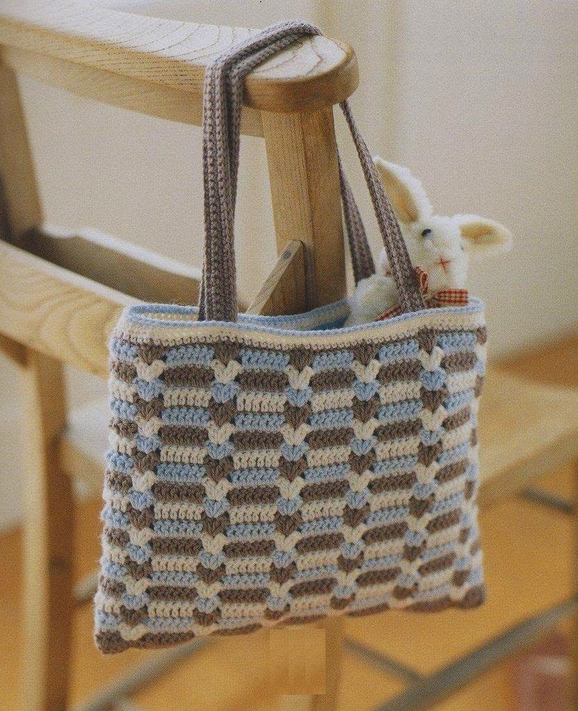 Cartera tejida al crochet en tres colores - con diagrama y patrón